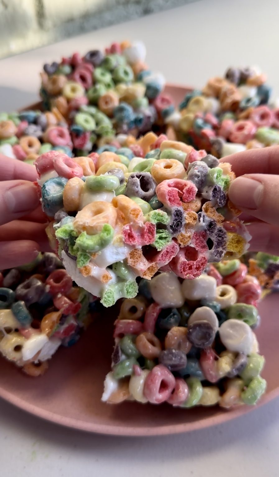 Fruit Loop Cereal Bars - Dang That's Sweet