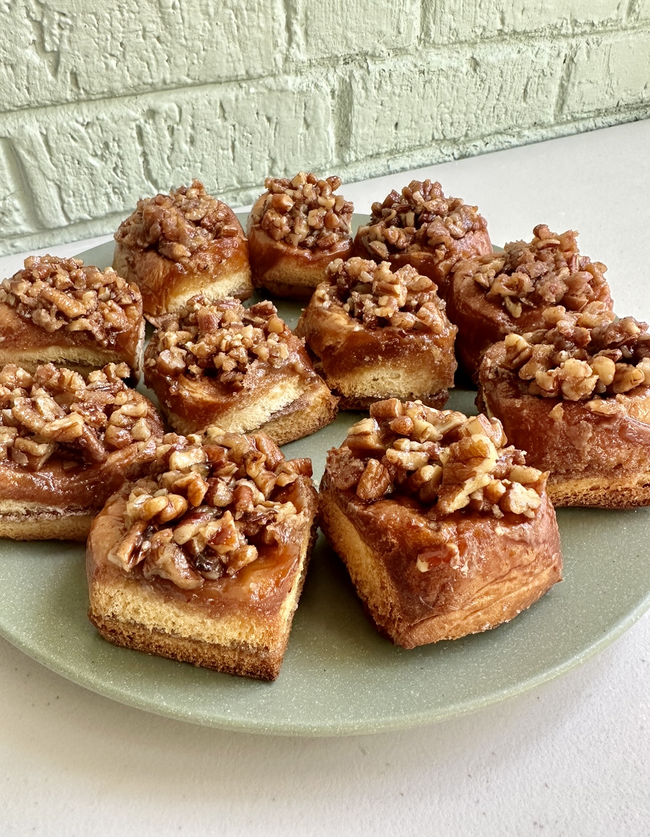 Hawaiian Roll Sticky Buns - Dang That's Sweet
