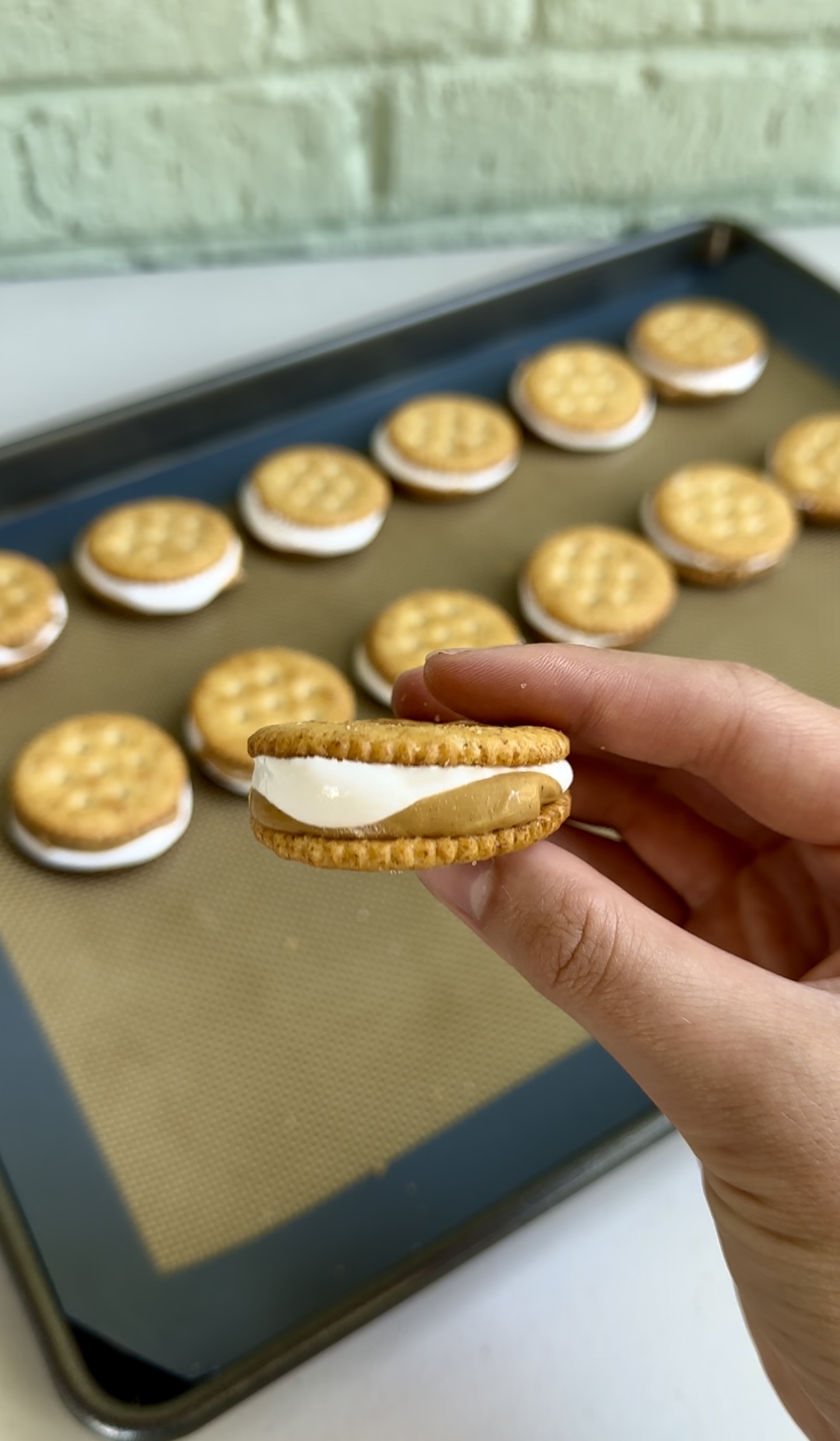 Fluffernutter Ritz Cookies - Dang That's Sweet