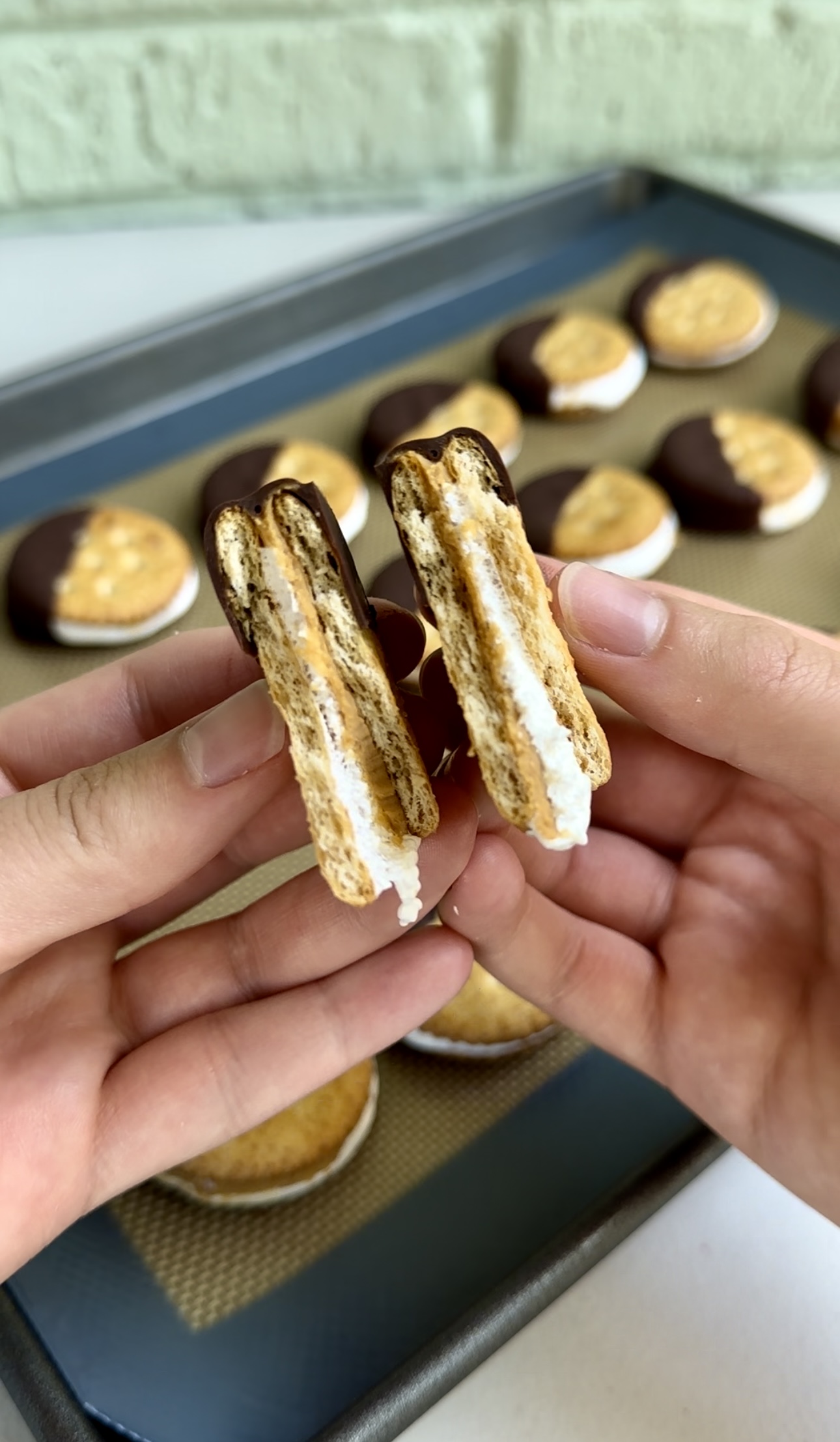 Fluffernutter Ritz Cookies - Dang That's Sweet