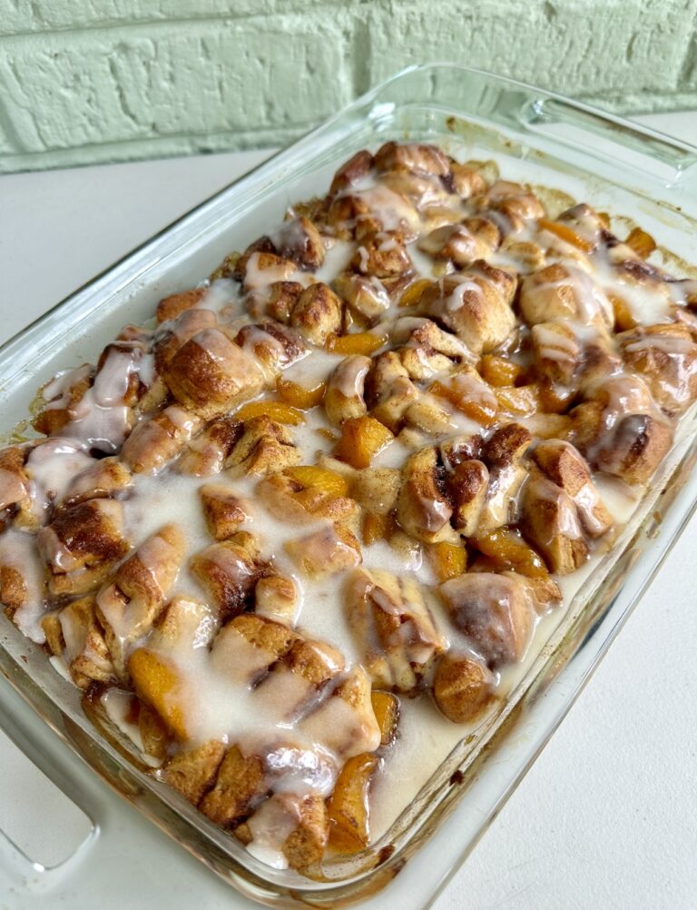 Cinnamon Roll Peach Cobbler - Dang That's Sweet