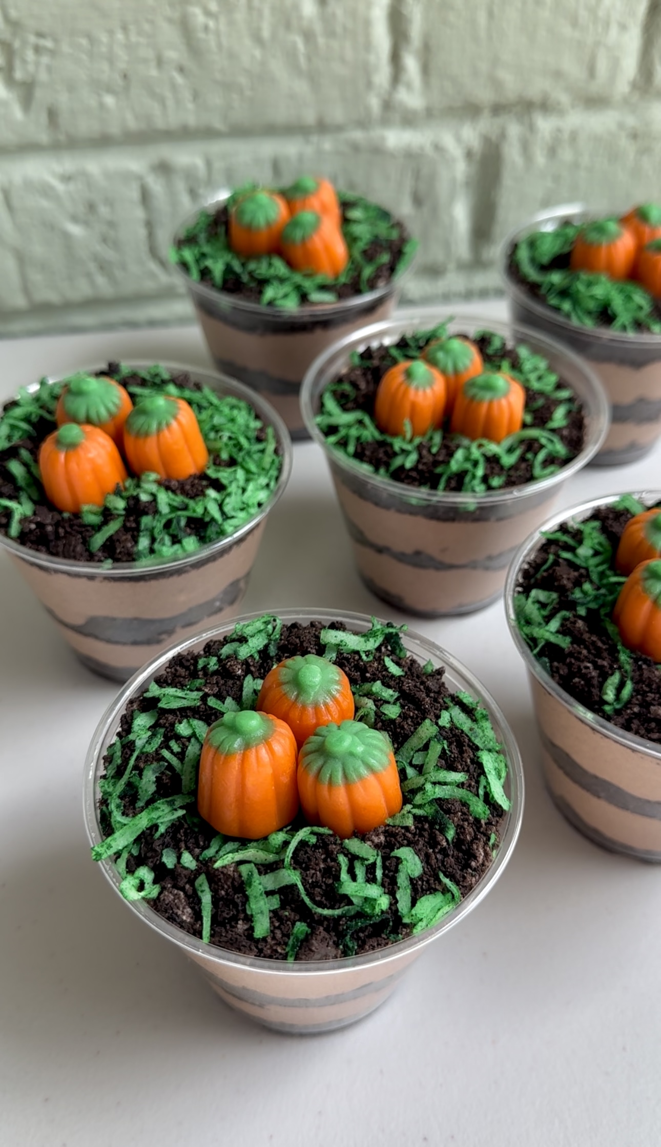 Pumpkin Patch Dirt Cups - Dang That's Sweet
