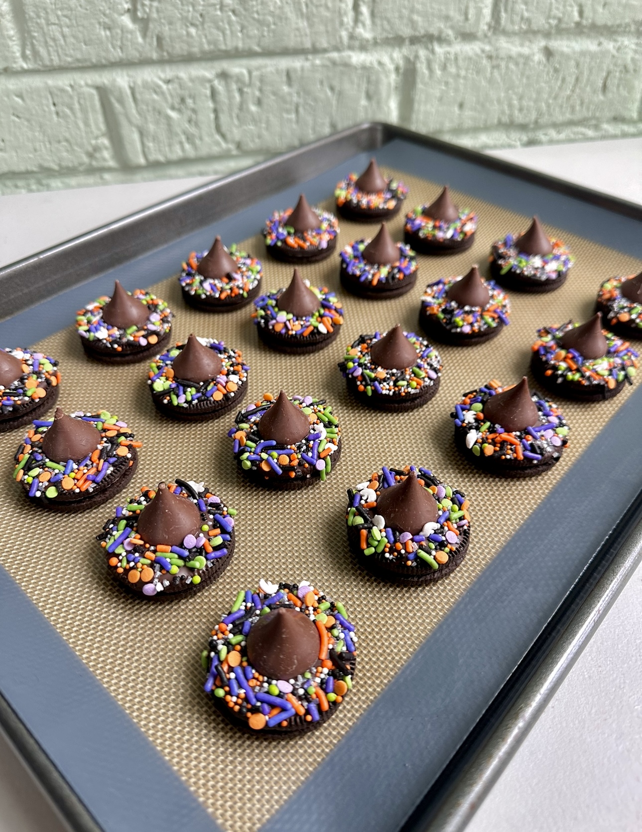 Oreo Witch Hat Cookies - Dang That's Sweet