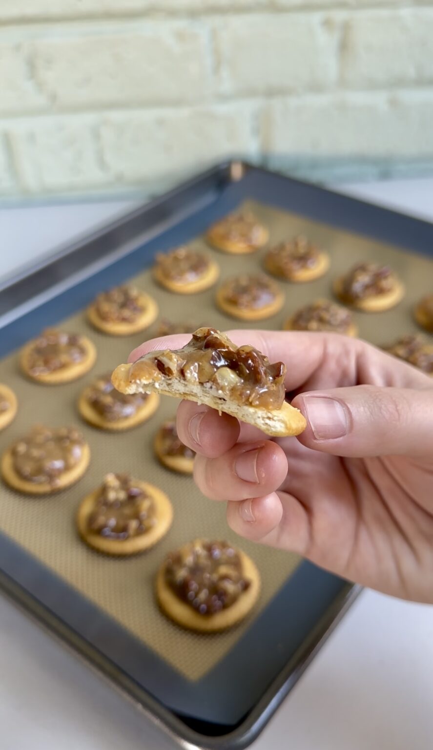 Pecan Pie Ritz Cookies - Dang That's Sweet