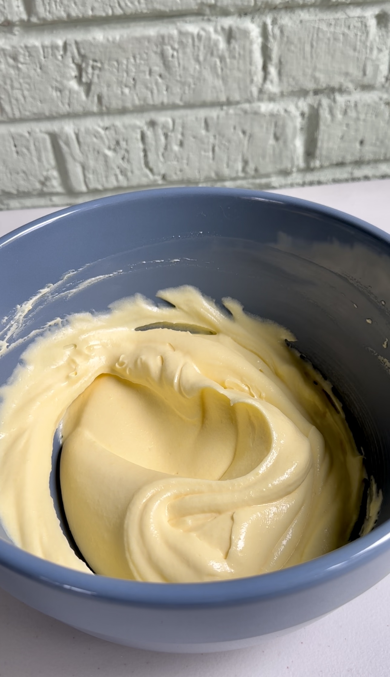 Boston Cream Hawaiian Rolls - Dang That's Sweet