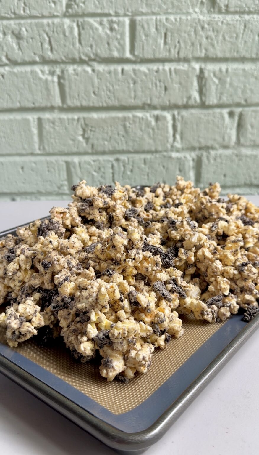Oreo Peanut Butter Popcorn - Dang That's Sweet