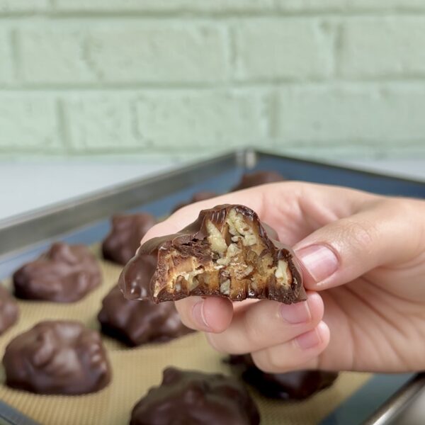 Caramel Pecan Clusters - Dang That's Sweet